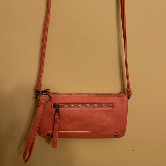 Universal Thread | Bags | Universal Thread Crossbody Wallet | Poshmark